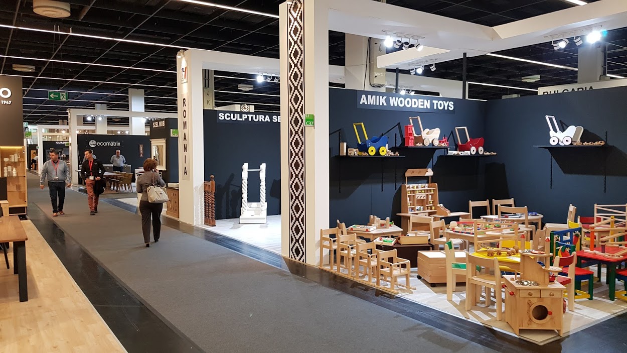AMIK WOODEN TOYS, BODMOB IMPEX, BRADUL MĂNECIU, BUCIN MOB și CAREL ...
