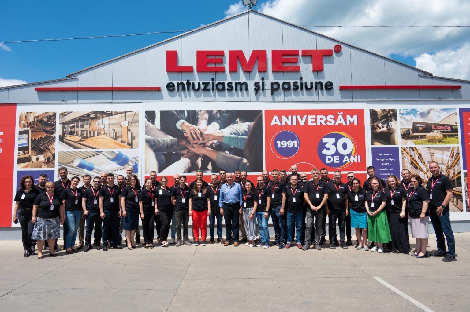 Împreună cu familia LEMET - Revista Mobila